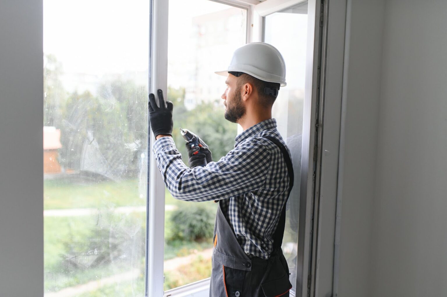 How to Replace Window Glass – Step-by-Step Guide - Resilience Glass